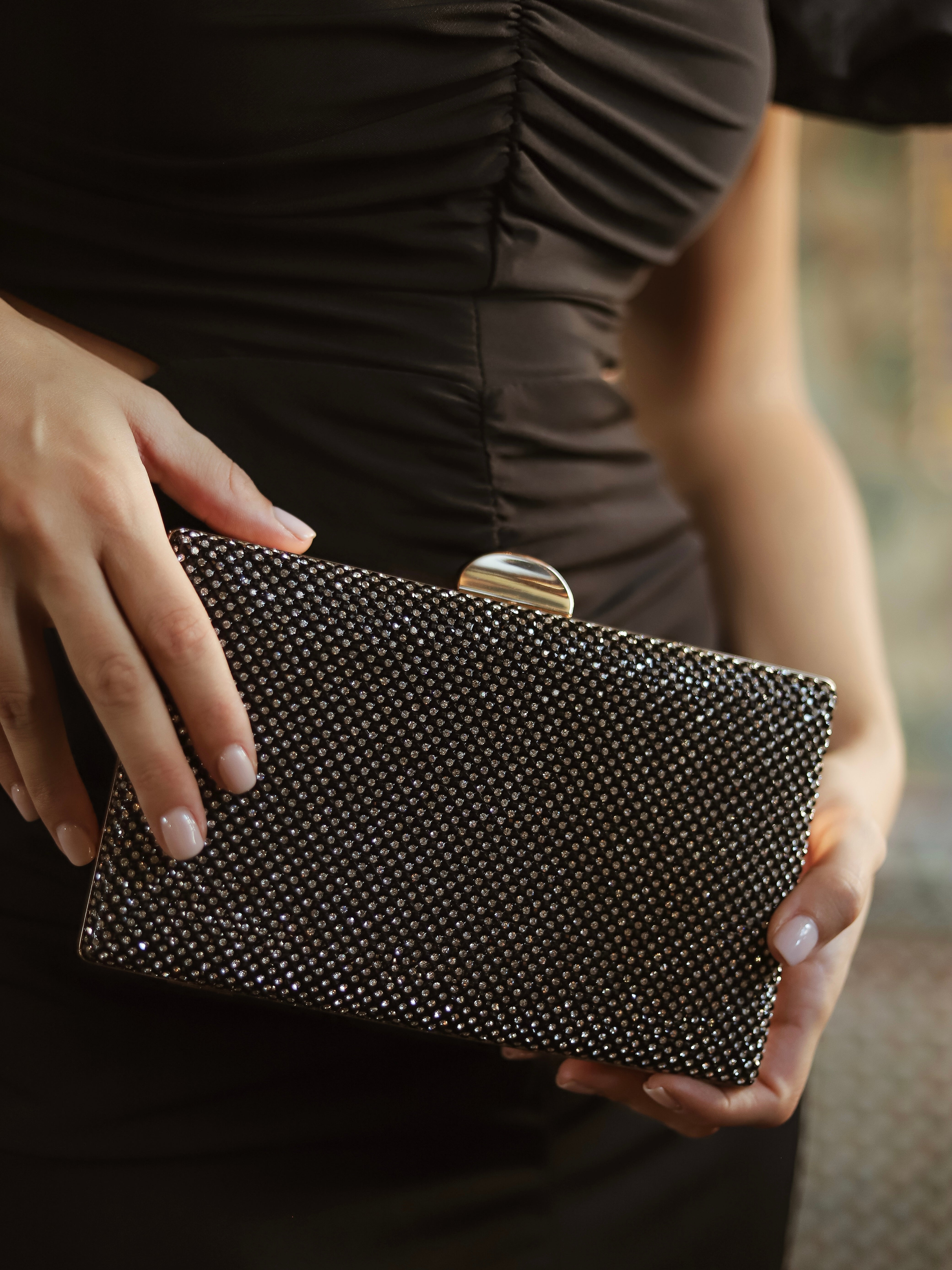 Naomi Clutch – Satiata